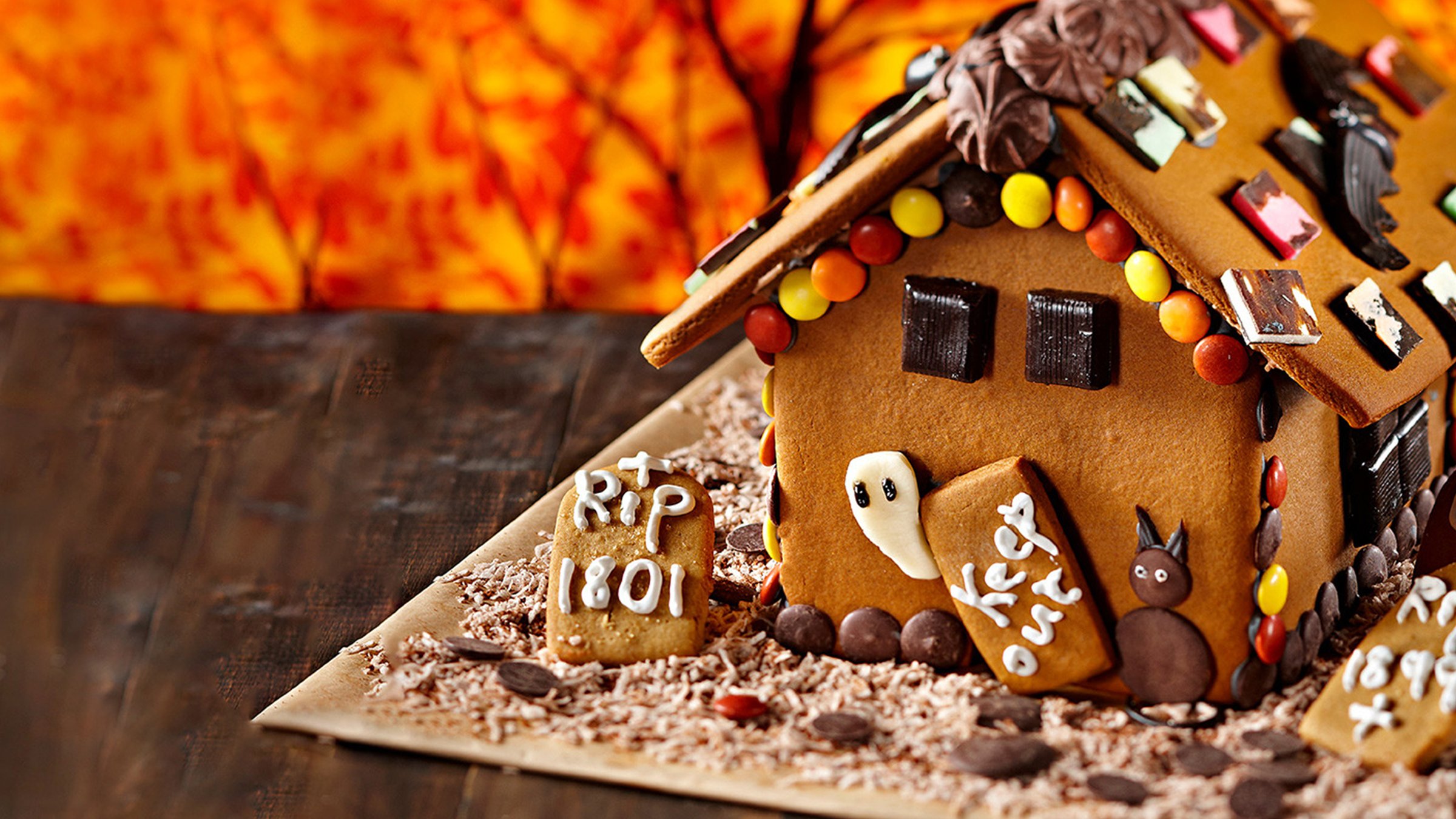 Halloween Haunted Gingerbread House | White Wings