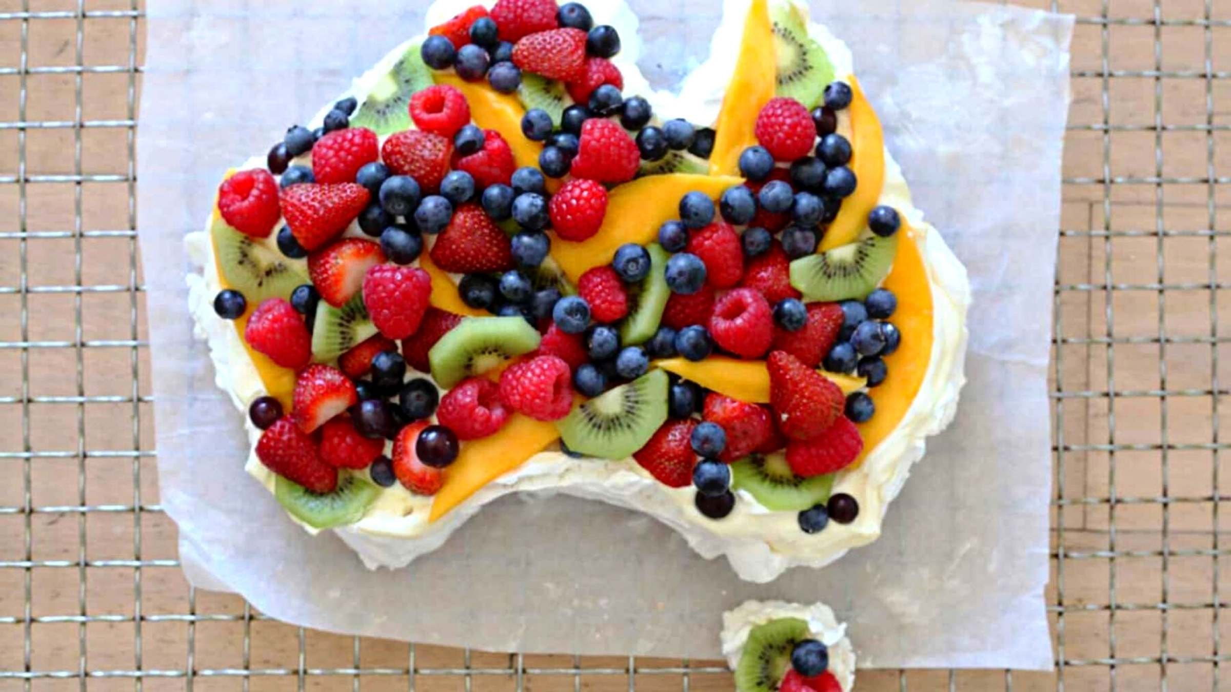 Aussie Shaped Pavlova | White Wings
