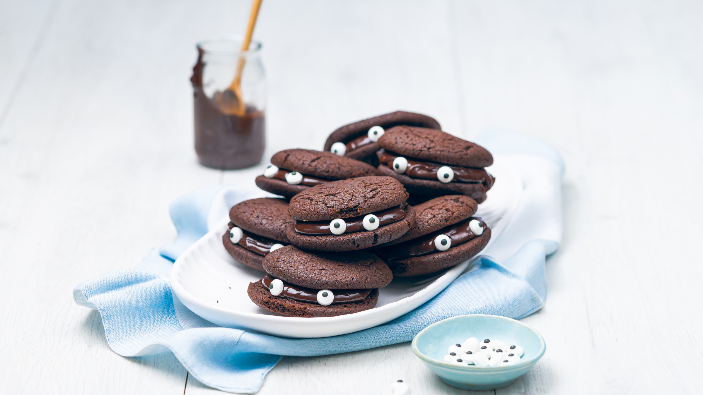Spooky Eye Cookies | White Wings