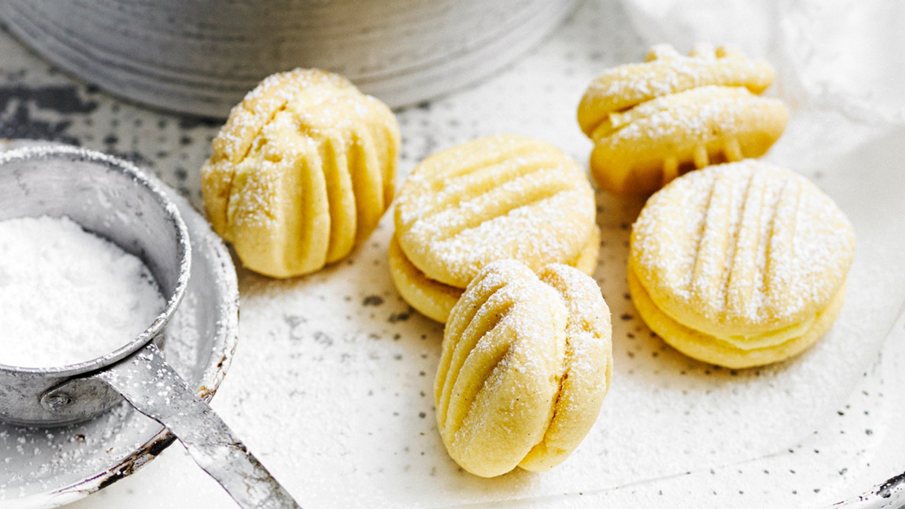 Melting Moments | White Wings